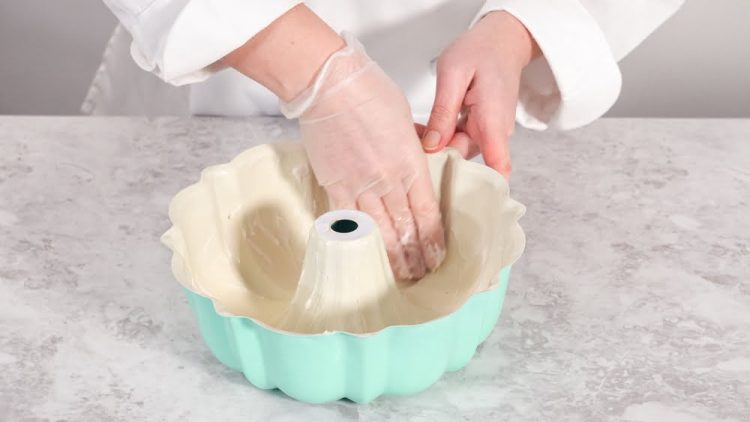What is shortening and what do you use it for? | The Online Pastry School